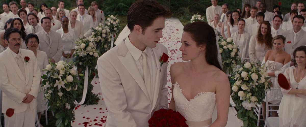 Twilight / Floral Moments on Film / via twilightssaga.wikia.com | Bride ...