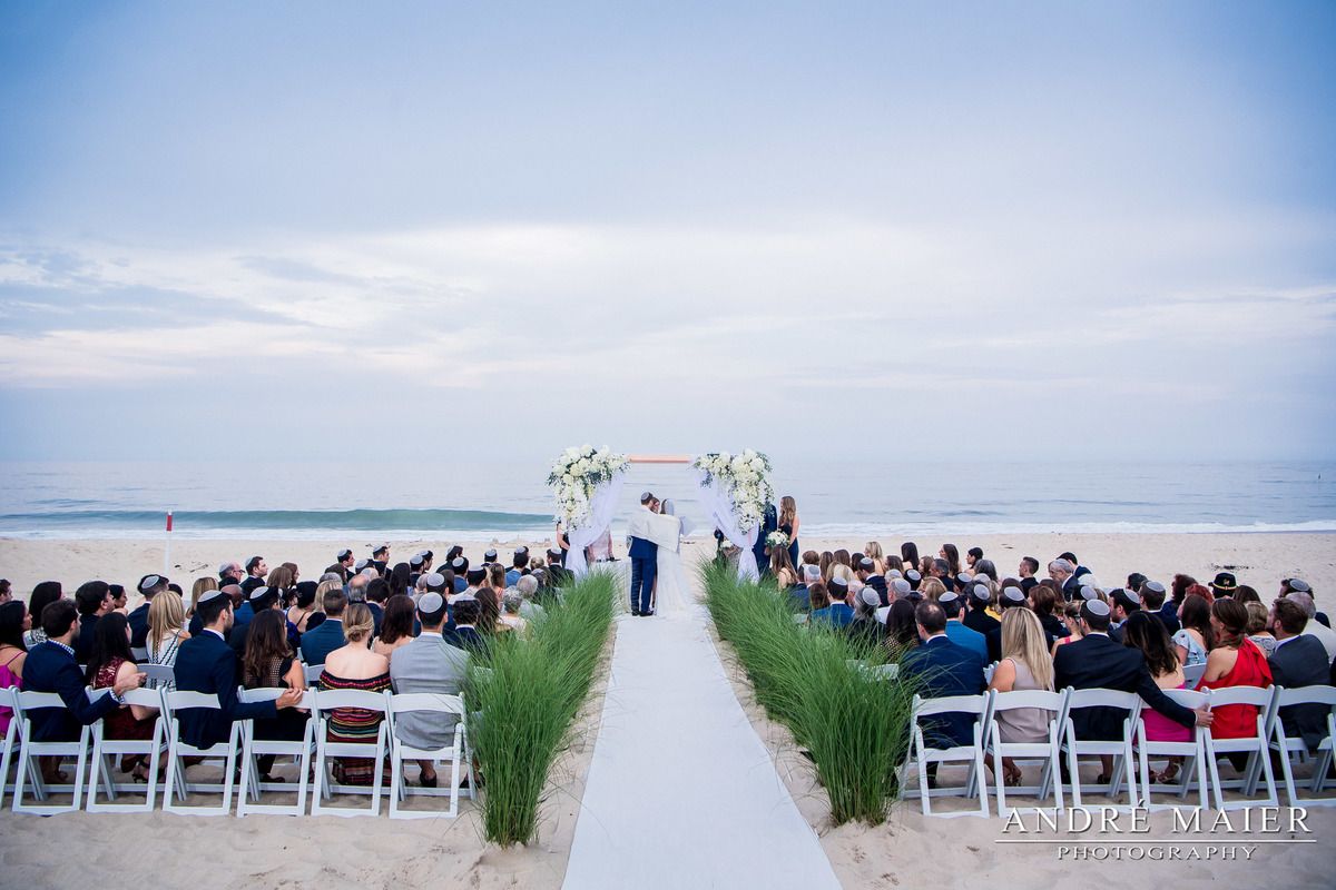 Lauren and Will Wedding – Beach Grass Aisle Parv Euc Ivy Hydrangea ...