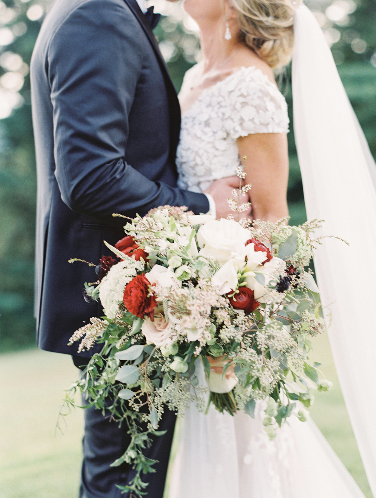 Kate & Chase Wedding – Bridal Bouquet – Mansion at Natirar – by Sally ...